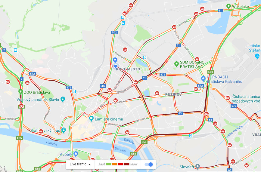 Google Maps ukazujú dnes ráno v Bratislave viac