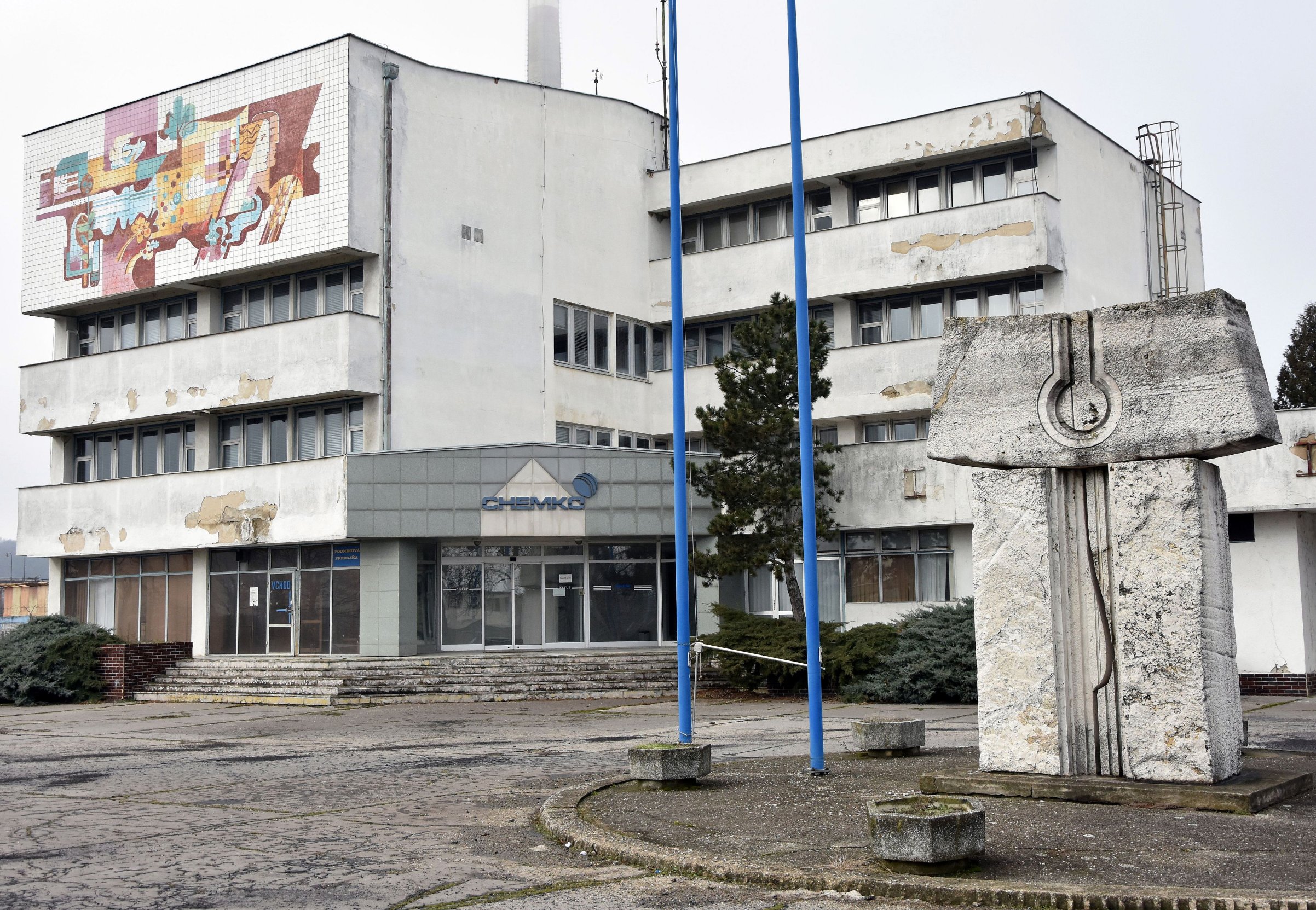 Hoffmann to s Chemkom vzdáva. Zamestnancom rozdal výpovede, hoci tvrdí ...