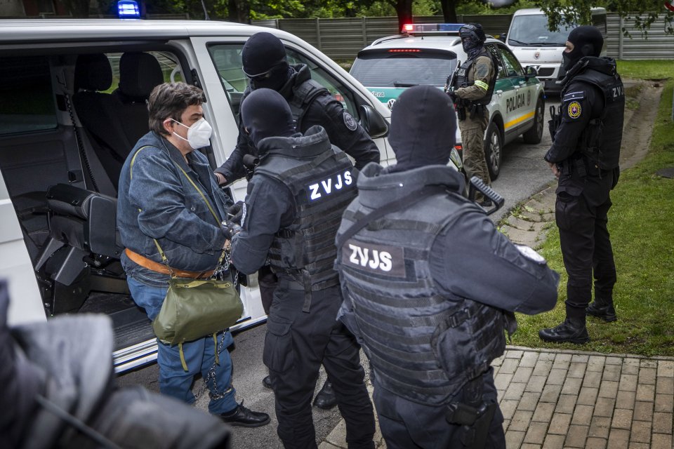 Mariana Kočnera eskortovali na Špecializovaný trestný súd v Pezinku