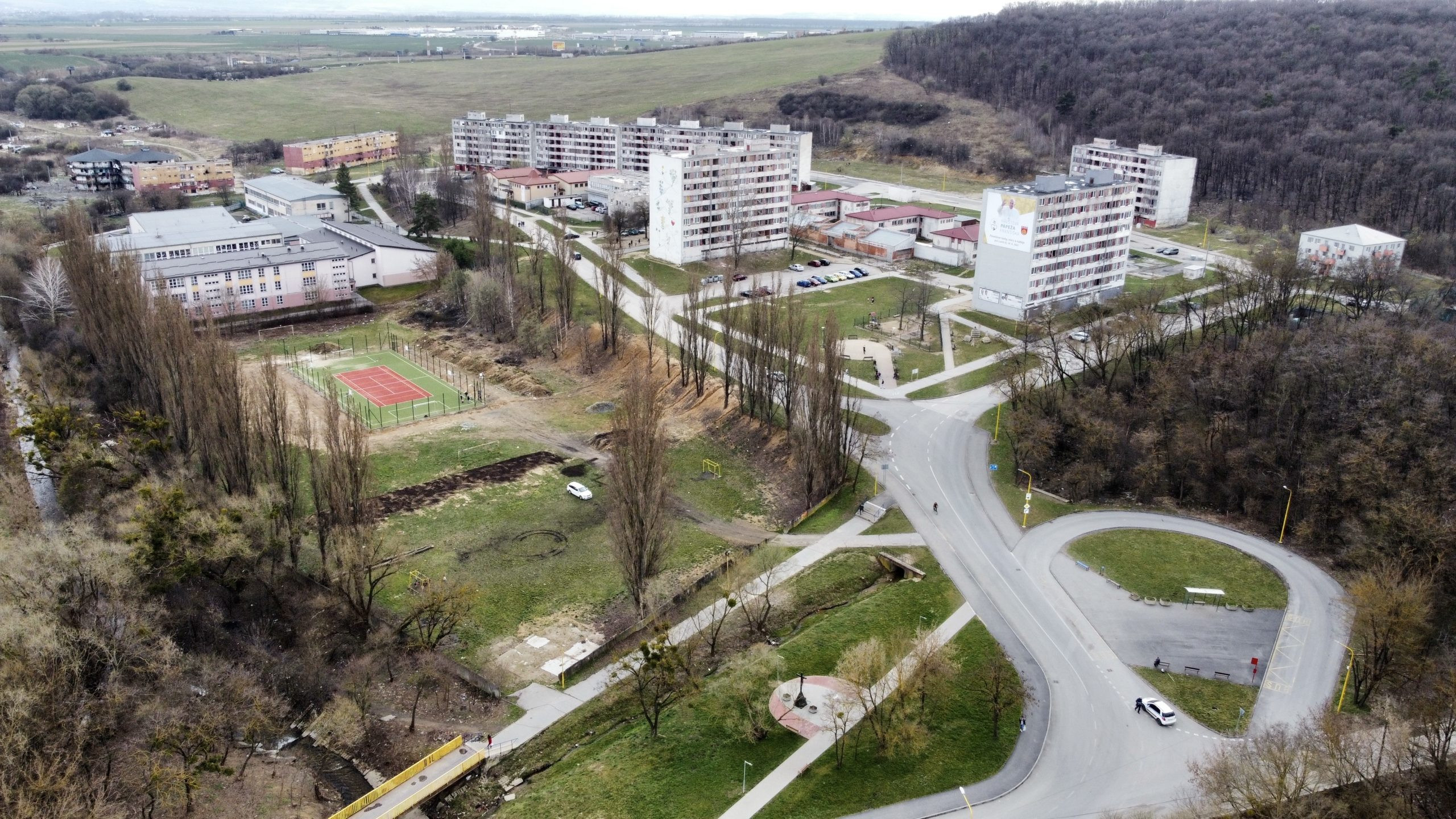 Čo začal socializmus, dokončili 90. roky v demokracii. Ako sa z Luníka IX stalo segregované ...