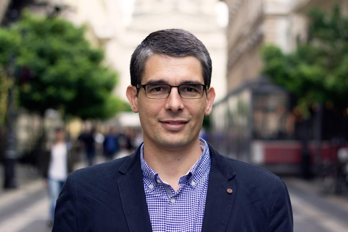 Fiala-Butora János: A kormány először mondta ki nyíltan, hogyan védi a ...