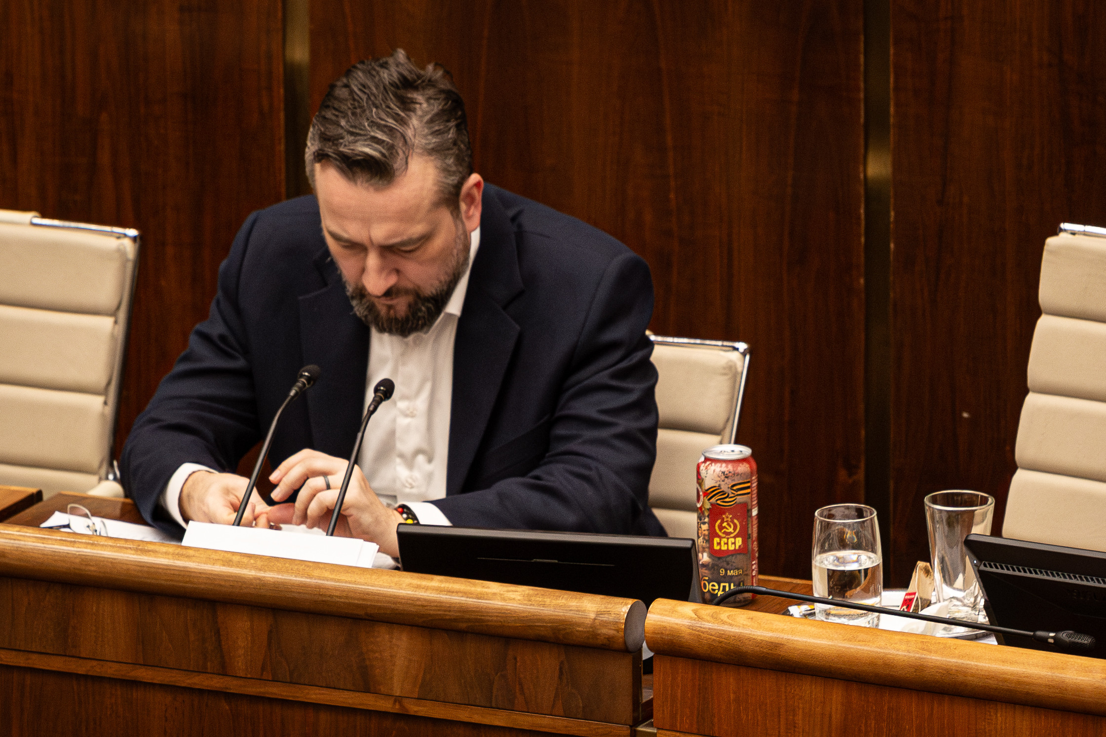 Štatutári ústavov a centier SAV vyzývajú poslanca Ľuboša Blahu, aby ...