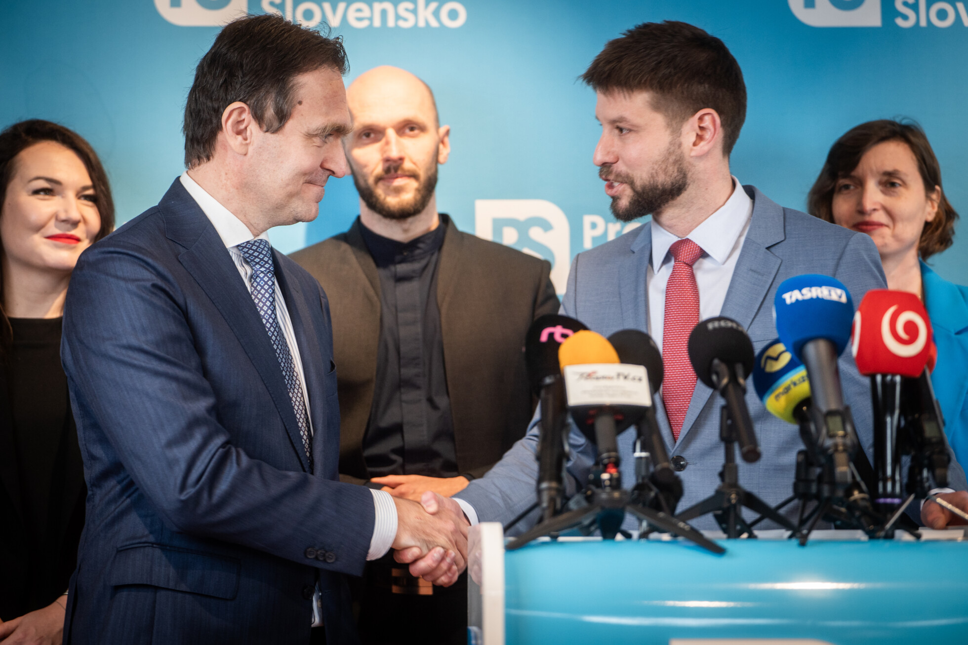 Čo ukázali Ficove cesty do Užhorodu a Berlína | Ódor povedie PS do eurovolieb | Pellegrini v ...