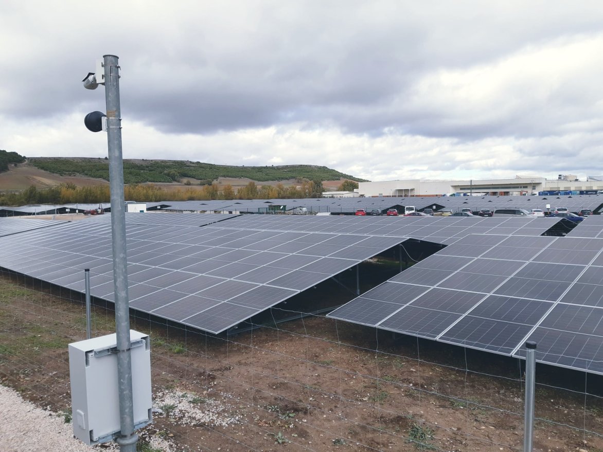 Vlastné slnečné elektrárne chcú mať aj drôtovne Bekaert. Budú patriť k ...