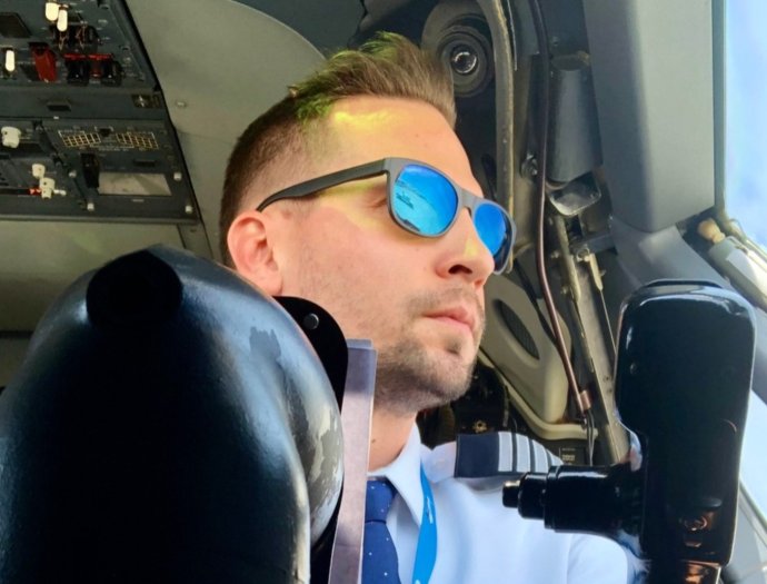 Pilot Kapsa o turbulenciách: Byť pripútaný je nepríjemné a otravné, ale ...