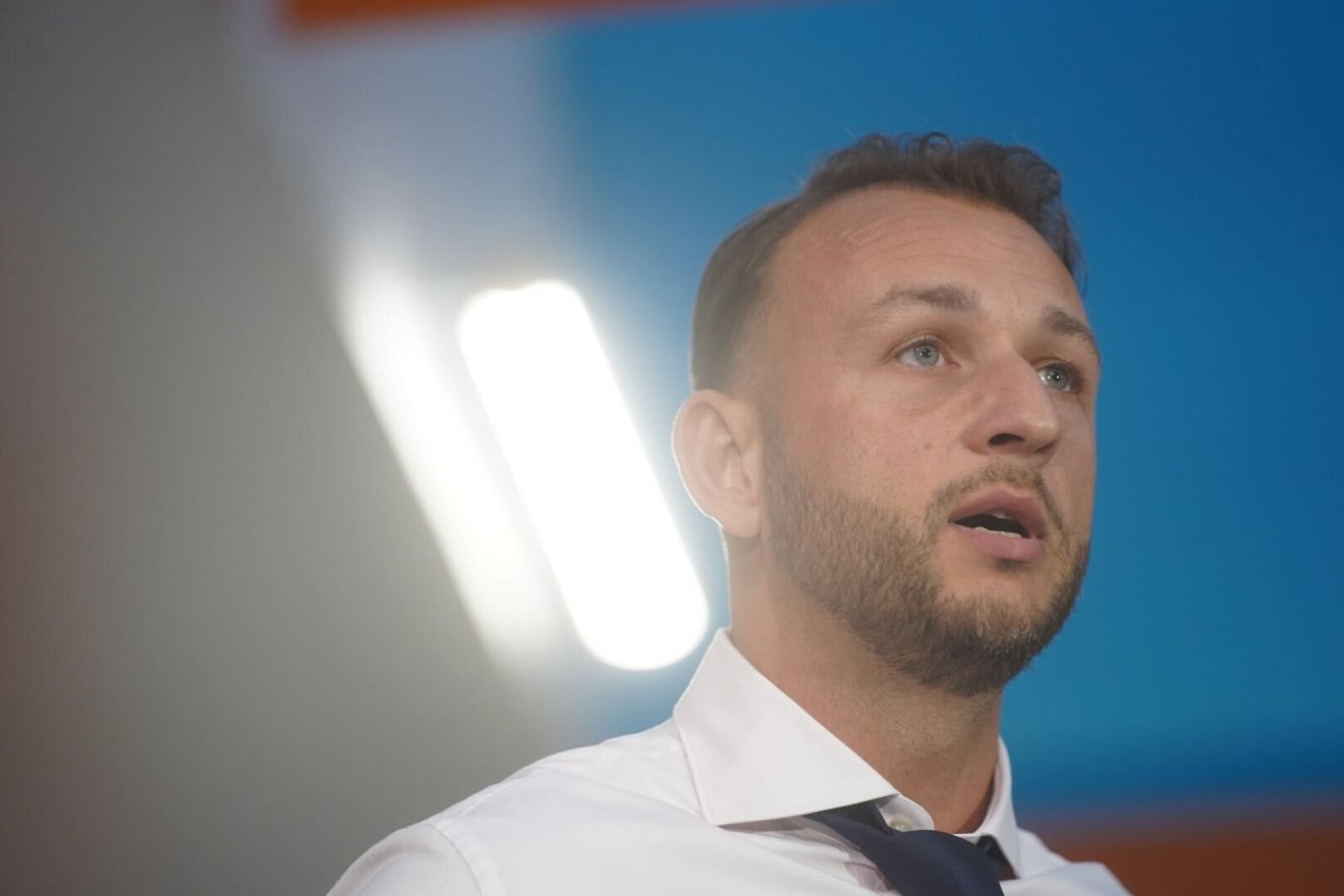 Newsfilter: Šutaj Eštok zachránil agenta Bureša, teraz ide po covide ... Newsfilter: Šutaj Eštok zachránil agenta Bureša, teraz ide po covide ...