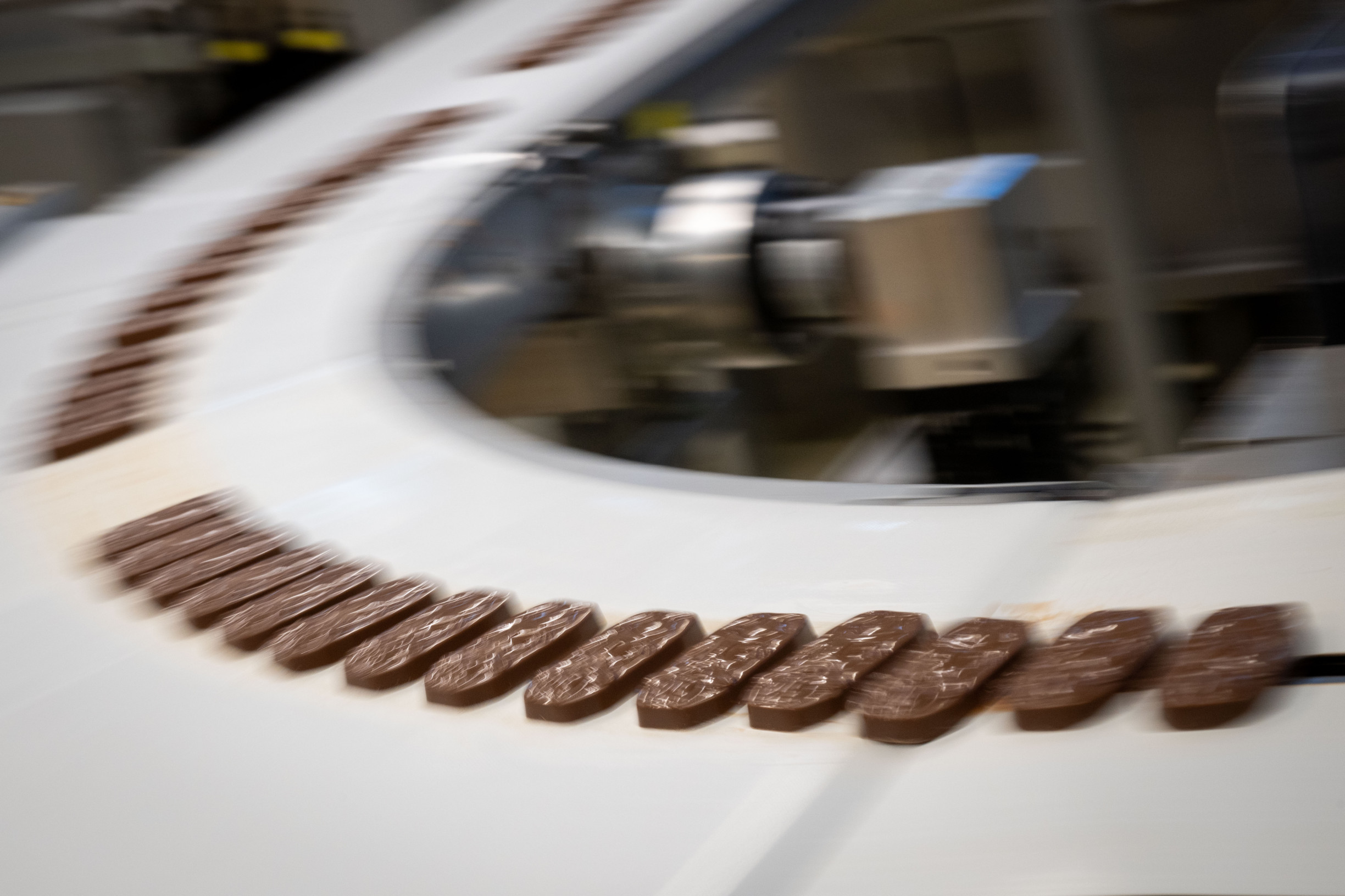 Drágul az adóemelés miatt a csoki, a chips és az üdítő. De mi van a ...