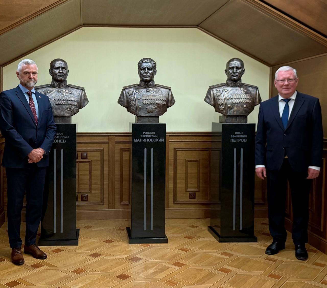 Tibor Gašpar zo Smeru bol znovu na ruskej ambasáde