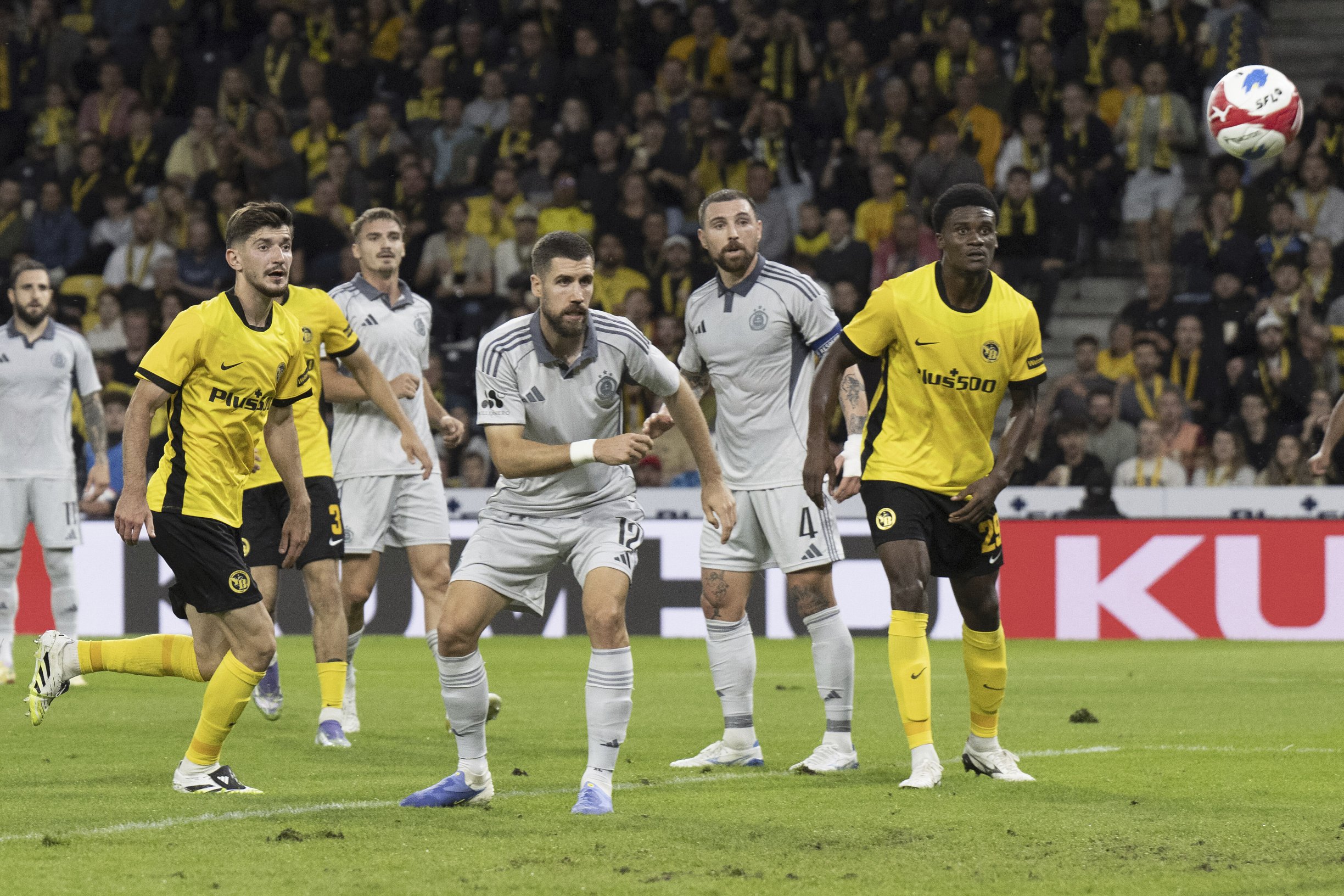 Futbalisti Slovana Bratislava budú v sezóne 2025/26 hrať v Konferenčnej ...